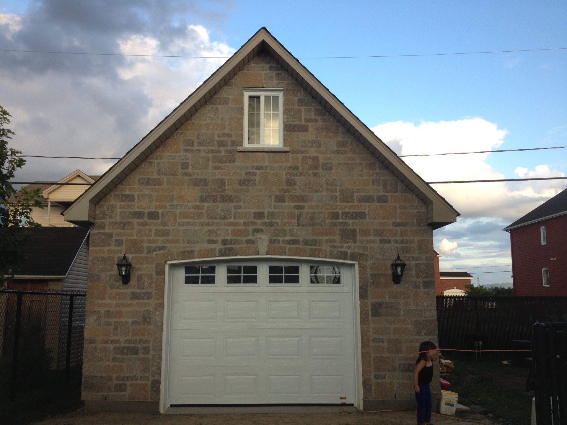 Réalisations de garages préfabriqués en kit – Bâtiment Préfab
